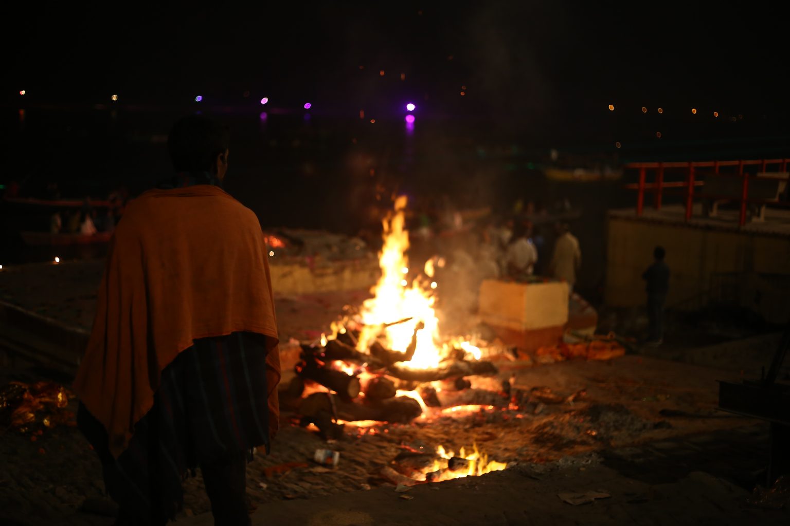 Cremation in Banaras: Death is as Important as Life | IIP Mount